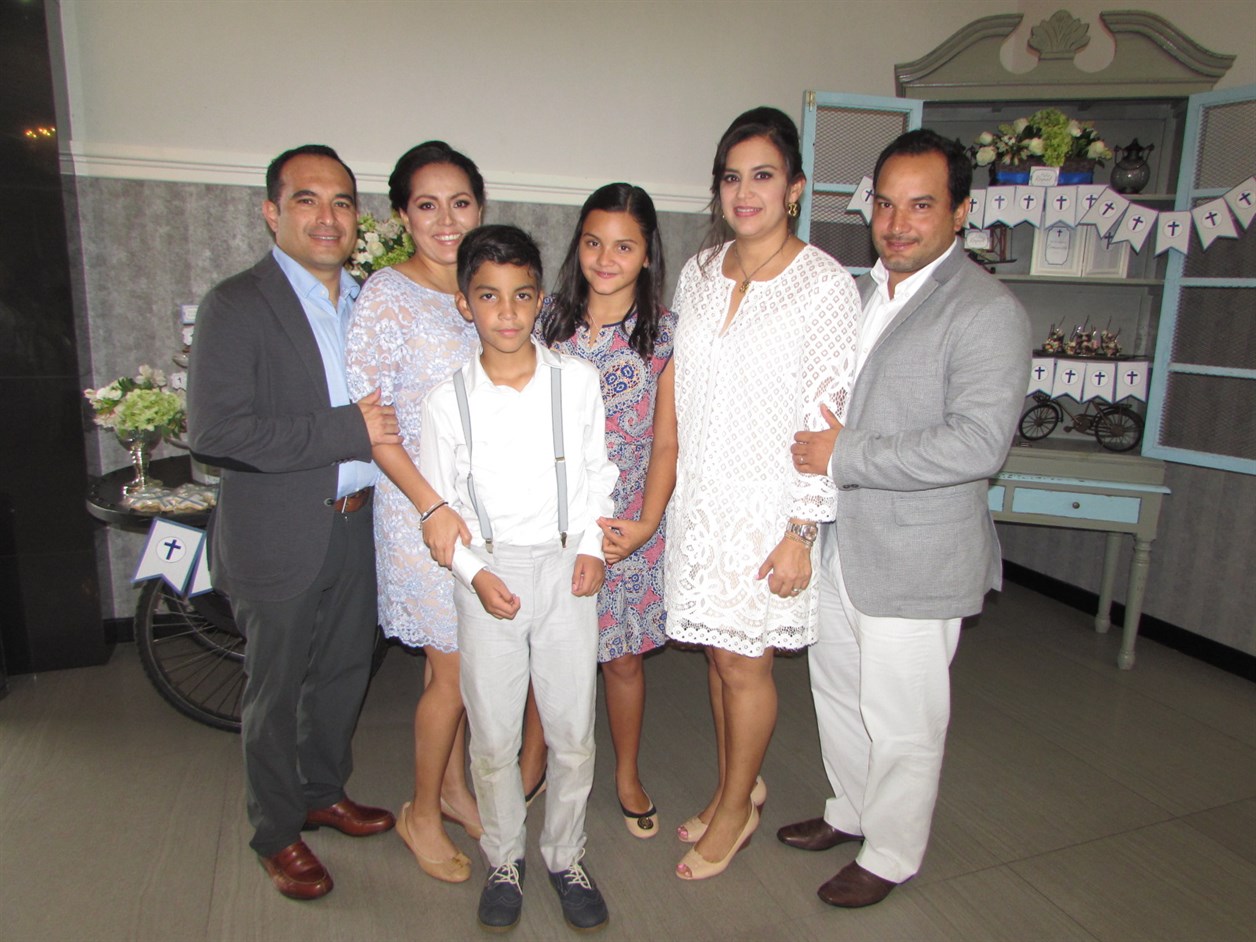 Reynol recibió la primera comunión