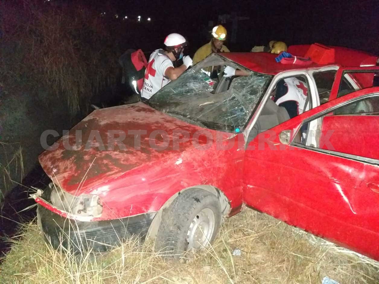 Cuatro Lesionados En Volcadura De Vehículo