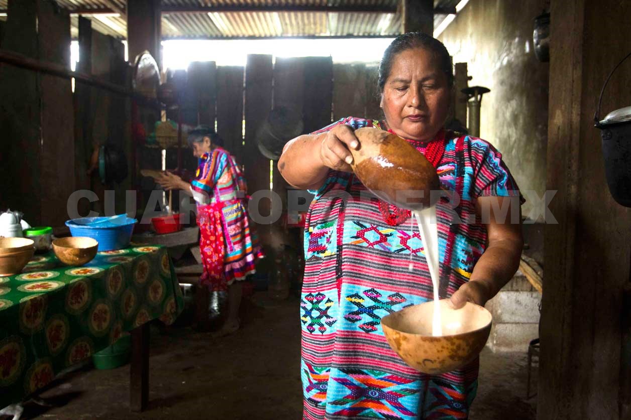 Preservan mujeres de Usila su bebida ritual