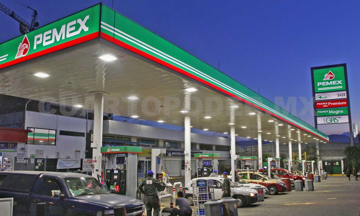 Precios de gasolinas dan respiro a Pemex en 2019