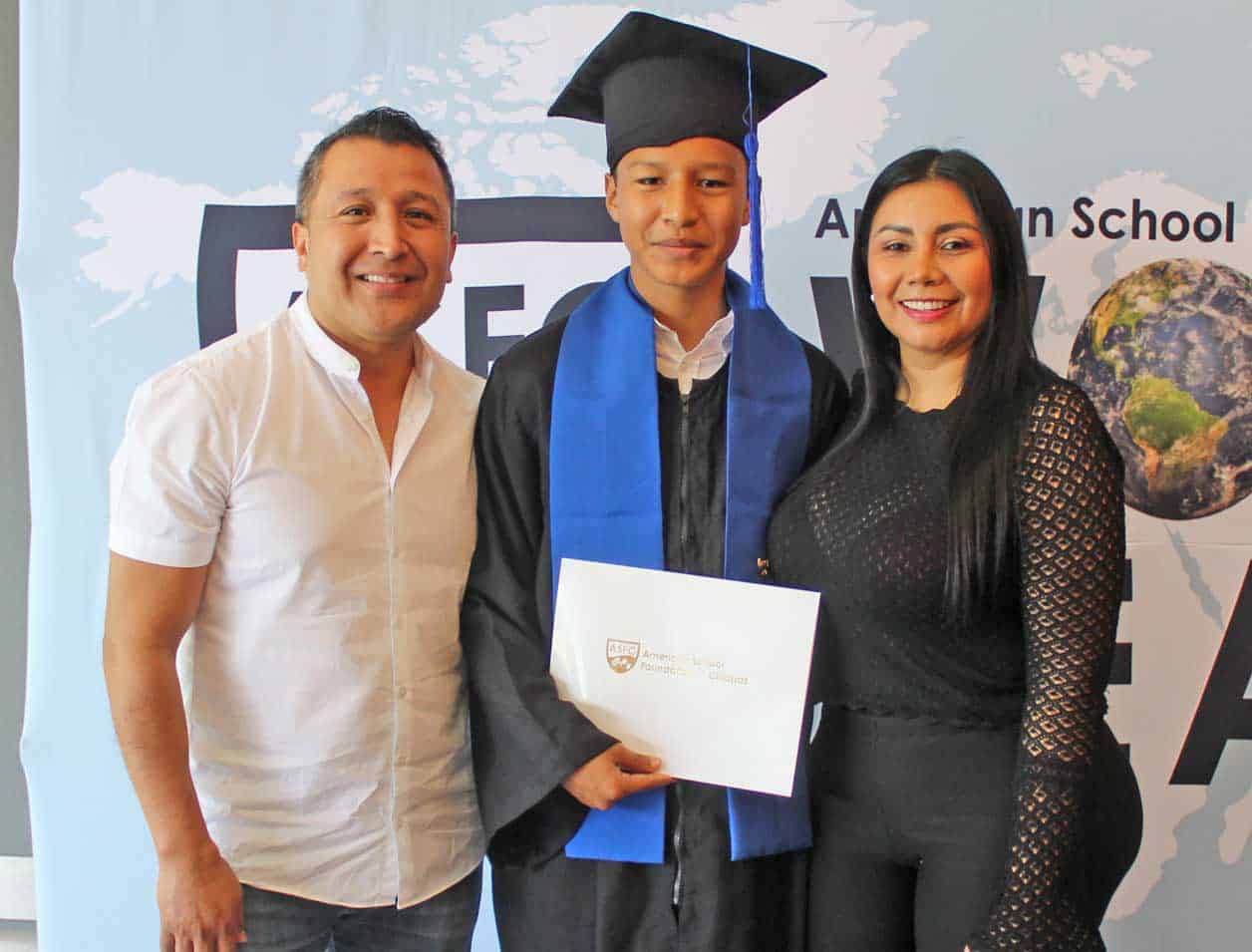 Emotiva ceremonia de graduación